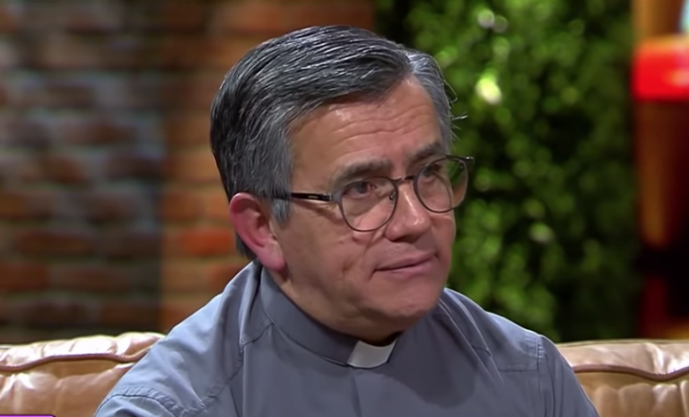 Sacerdote “exorcista” Luis Escobar se refiere a lo ocurrido en la ...