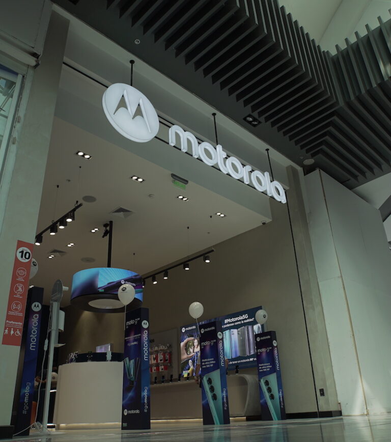 Se inaugura la primera motorola store en Chile - La Voz del Norte